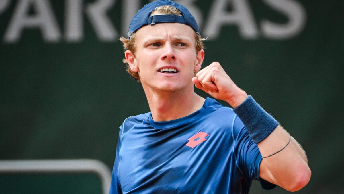Nederlands succes: Jesper de Jong bereikt eerste ATP-finale in Bastad