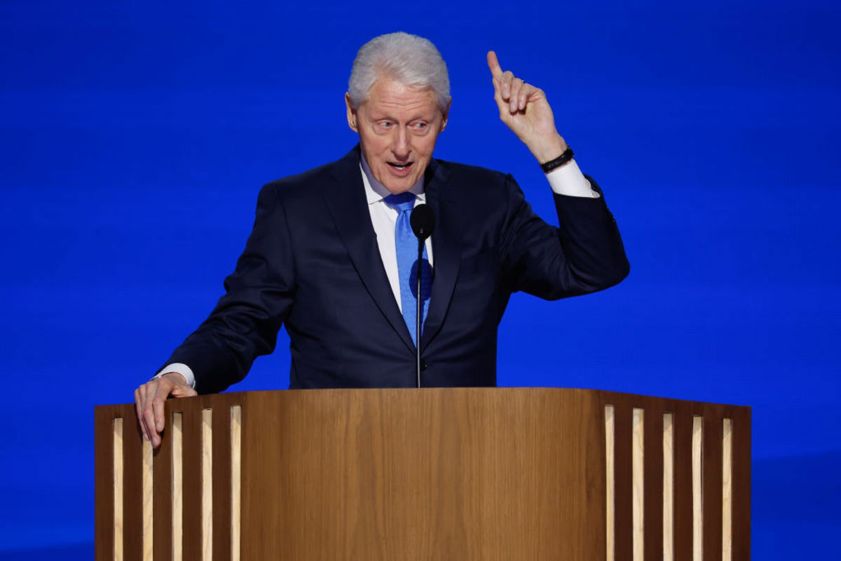 Bill Clinton admitted to hospital with fever Bill Clinton admitted to hospital with fever