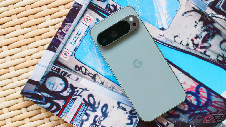 Google Pixel 9 Pro camera bar separates from back panel, again