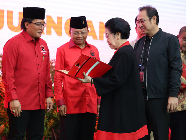 Megawati Umumkan 6 Calon Gubernur-Calon Wakil Gubenur Jagoannya, Simak Megawati Umumkan 6 Calon Gubernur-Calon Wakil Gubenur Jagoannya, Simak
