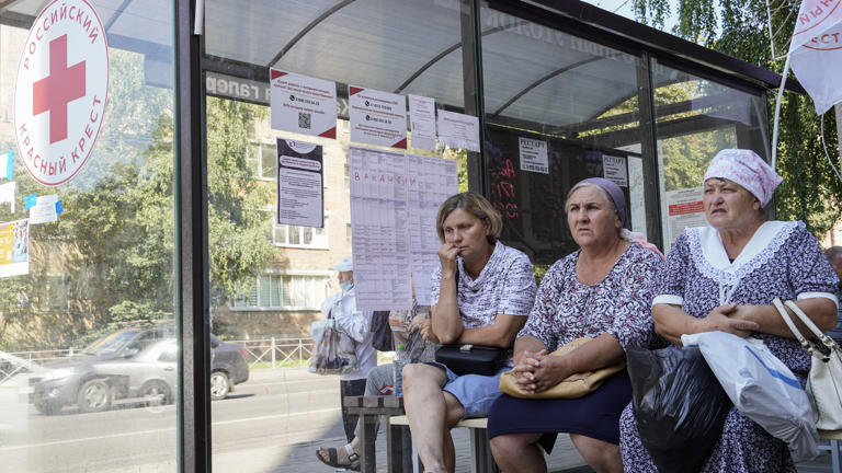 Poetin in snoepjesfabriek terwijl Rusland wordt aangevallen: waar is de ... Poetin in snoepjesfabriek terwijl Rusland wordt aangevallen: waar is de ...