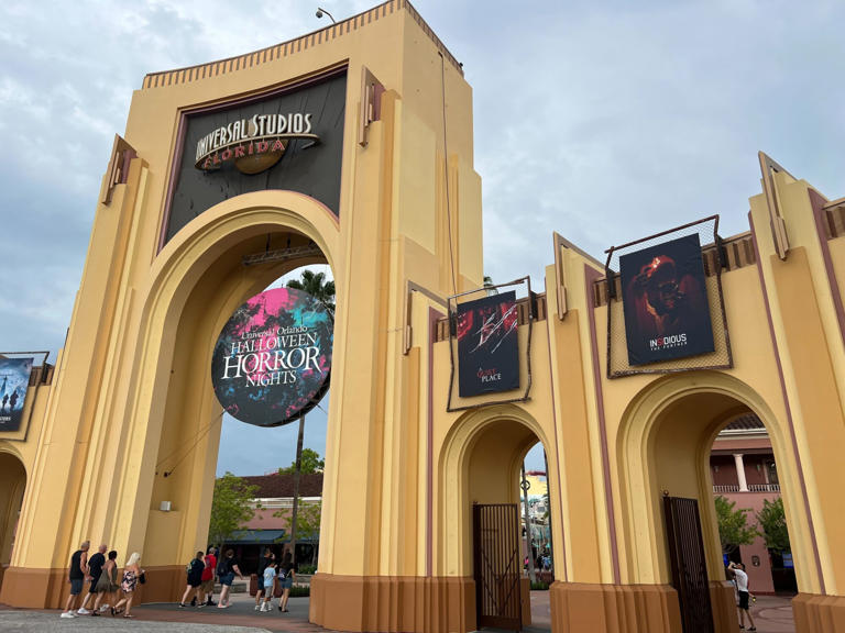 HHN Express Upgrades Sold Out for Halloween Horror Nights 34 Frequent ...