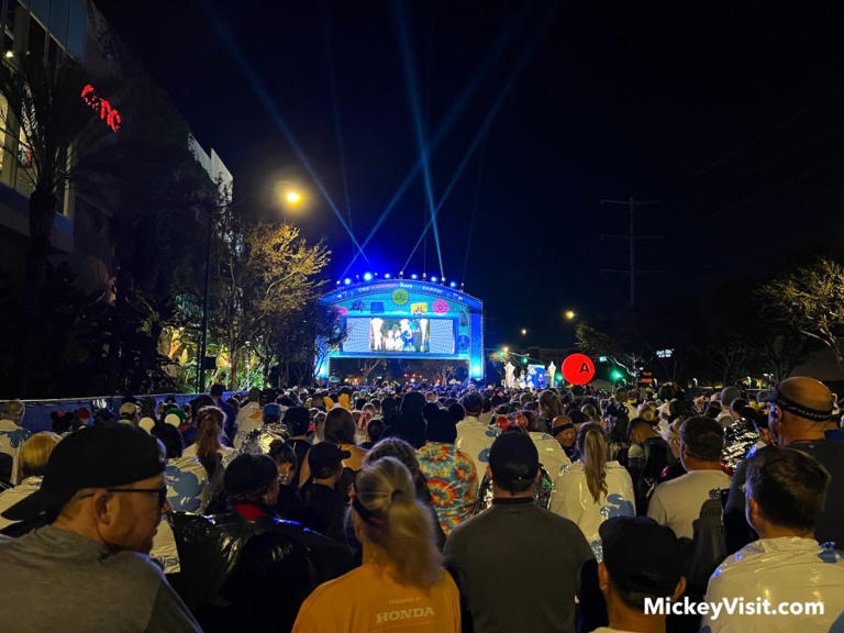 runDisney 2025 & 2026 Disneyland & Walt Disney World Event Guide