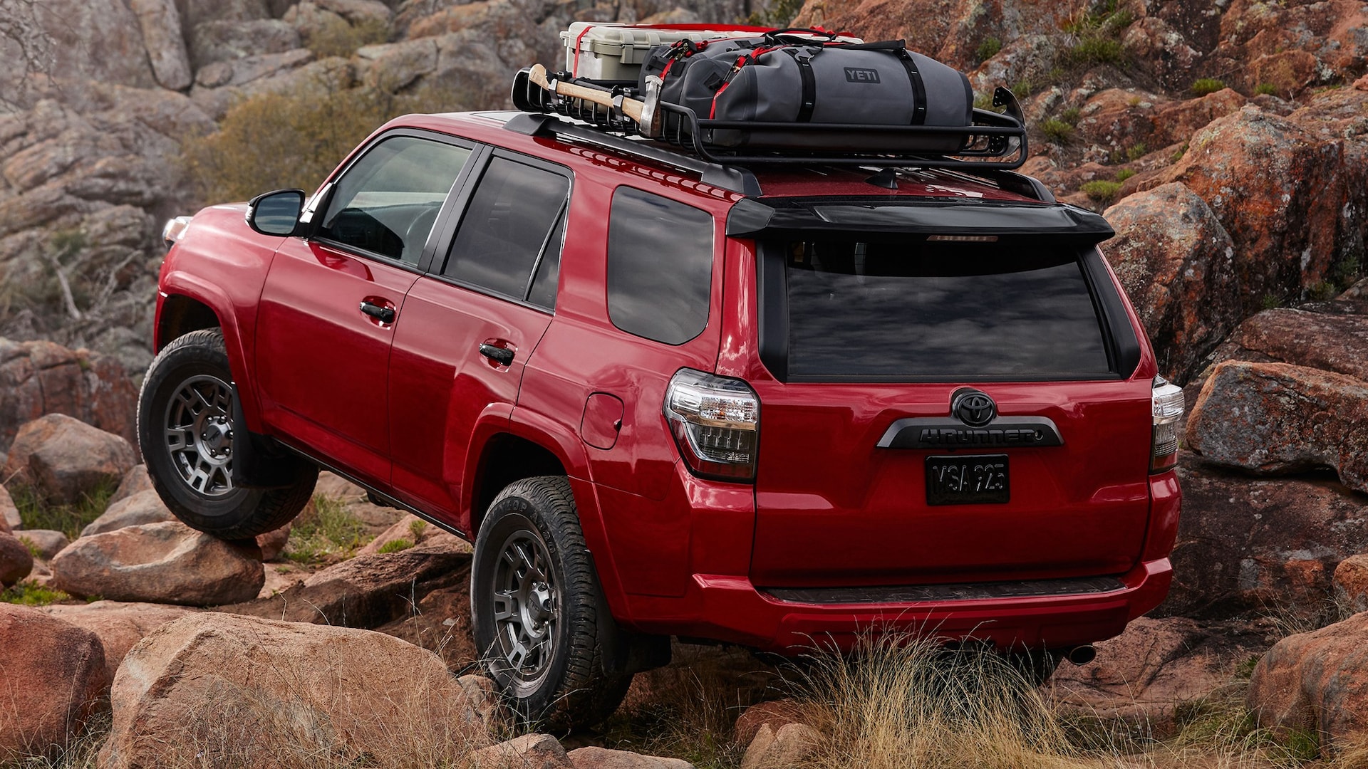 5 of the Best Roof Racks You Can Buy: More Space for Your Stuff
