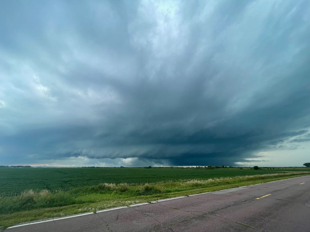Baseball-sized hail, strong tornadoes possible in Minnesota, Wisconsin ...