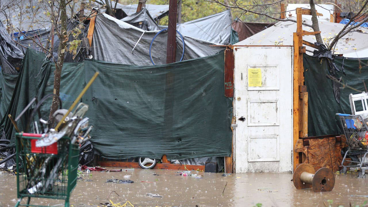 Unhoused man arrested after violent fight in Pittsburg leaves man dead Unhoused man arrested after violent fight in Pittsburg leaves man dead