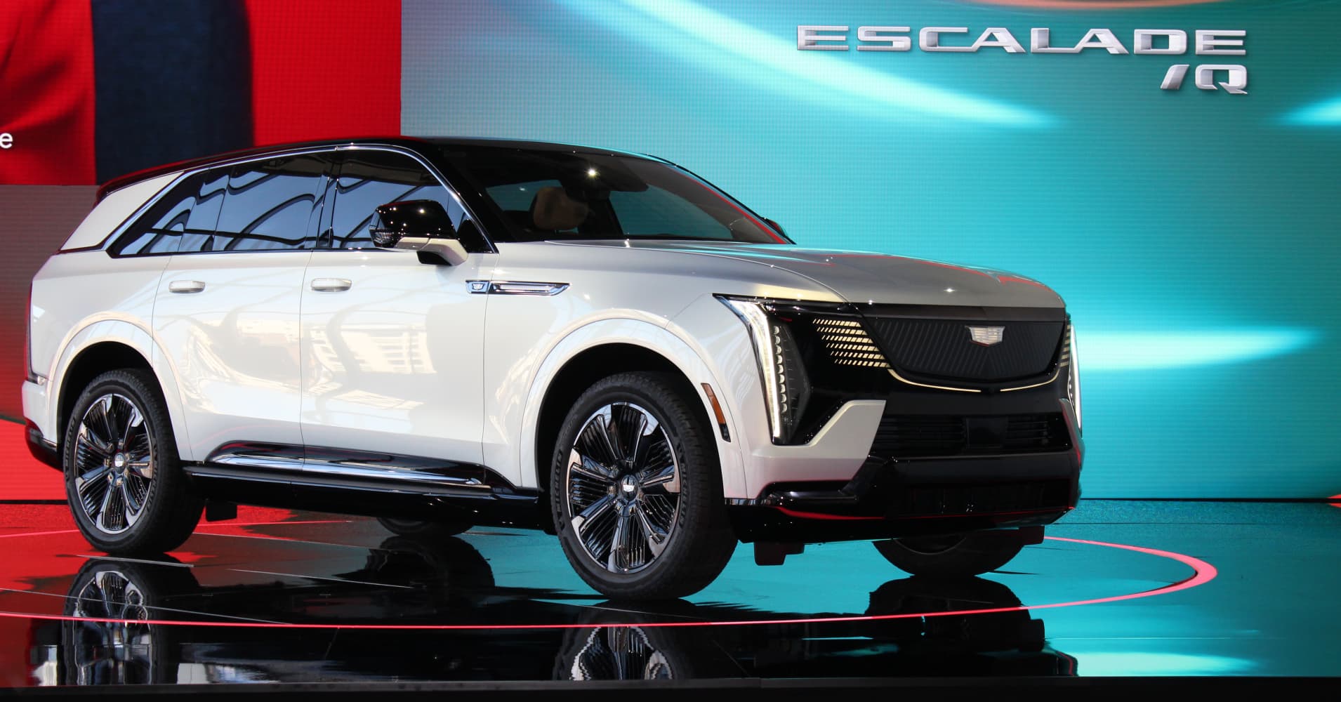 Cadillac expects one of every three vehicle sales to be EVs in 2025