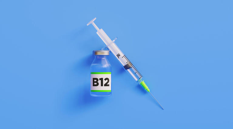 Vitamin B12: The Ultimate Guide on Benefits, Risks of Deficiency and ...