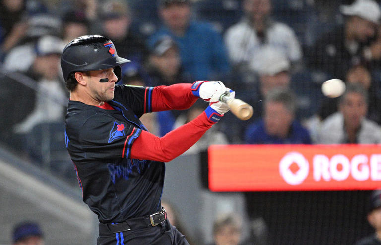 Blue Jays’ Ernie Clement had ‘never done’ sacrifice bunt that walked ...