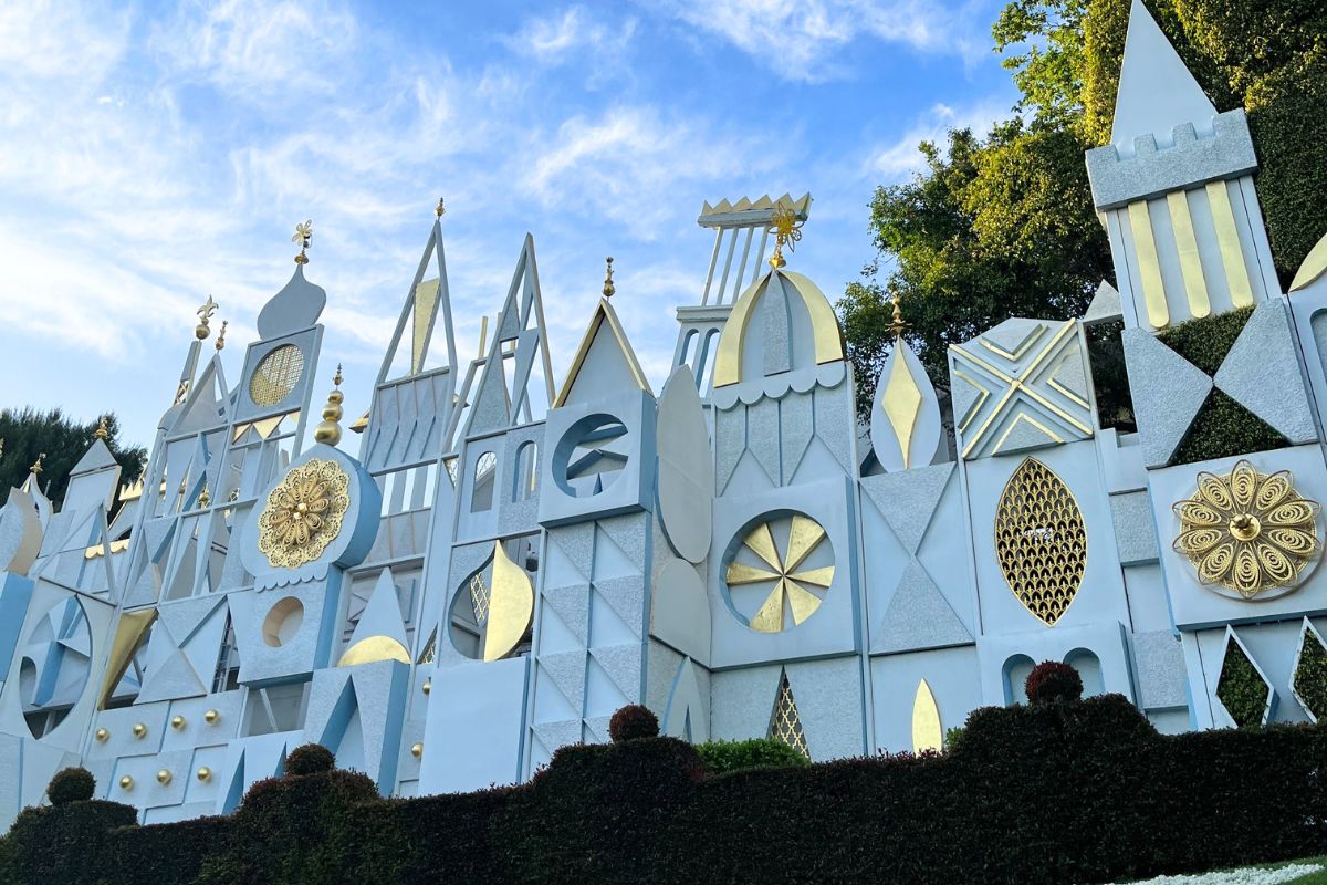 12 Most Nostalgic Rides At Disneyland