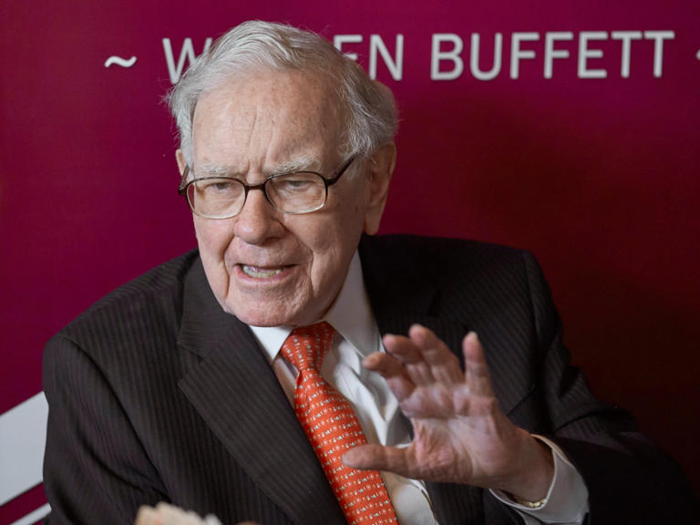Warren Buffett warns of impersonators and says he won't endorse ... Warren Buffett warns of impersonators and says he won't endorse ...
