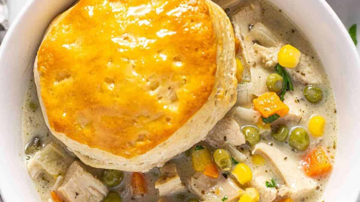 19 Delicious Slow Cooker Dinners That Make Hosting Fun