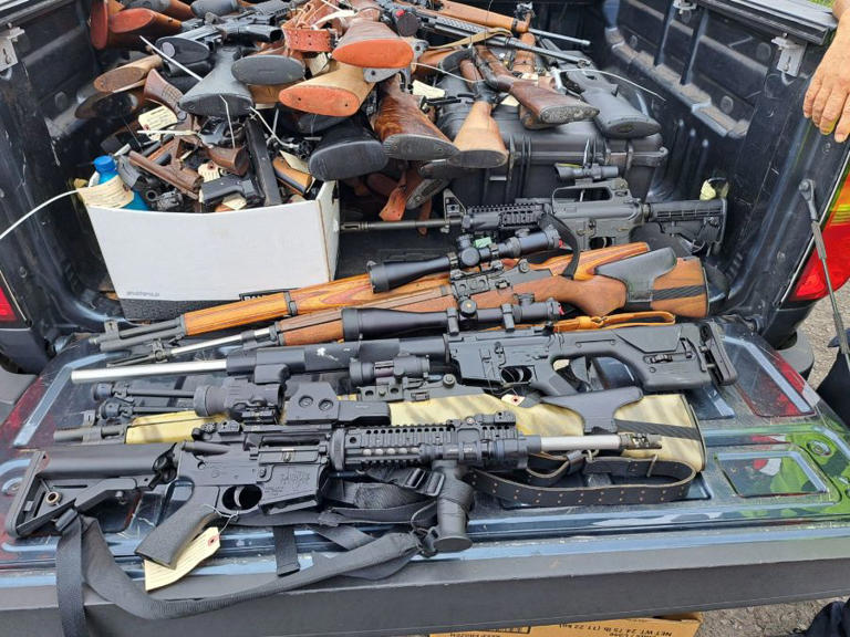 Trade your guns for gift cards at Aloha Stadium