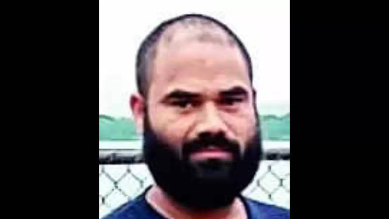 Stepfather hacks two teen girls to death, absconding in Bengaluru Stepfather hacks two teen girls to death, absconding in Bengaluru