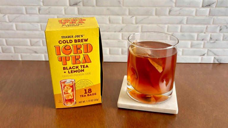 16 Trader Joe's Teas, Ranked Worst To Best