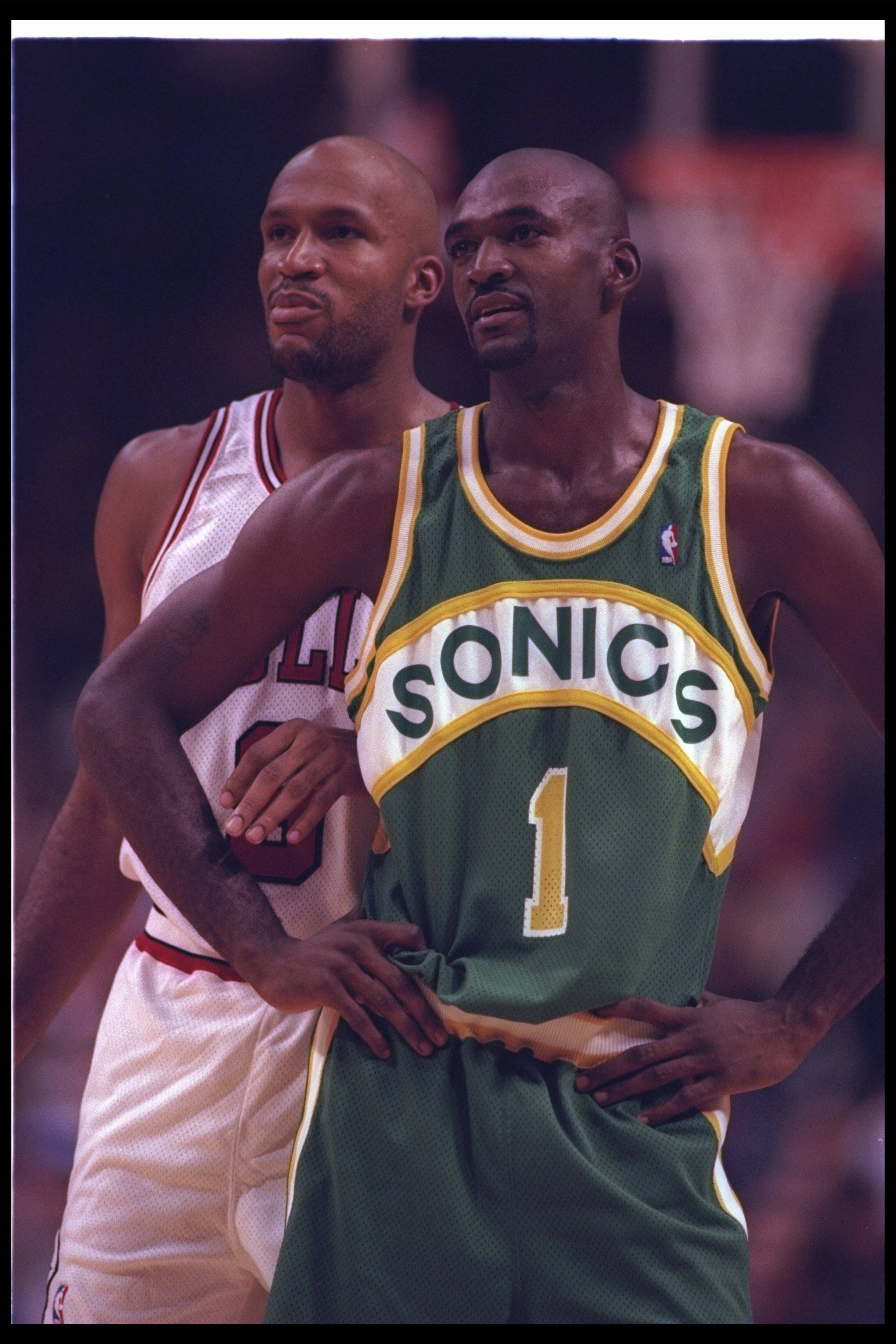 Every player in OKC Thunder history who has worn No. 1