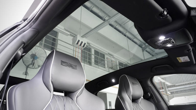 Akhirnya Tahu, Bedanya Panoramic Sunroof Dengan Panoramic Roof