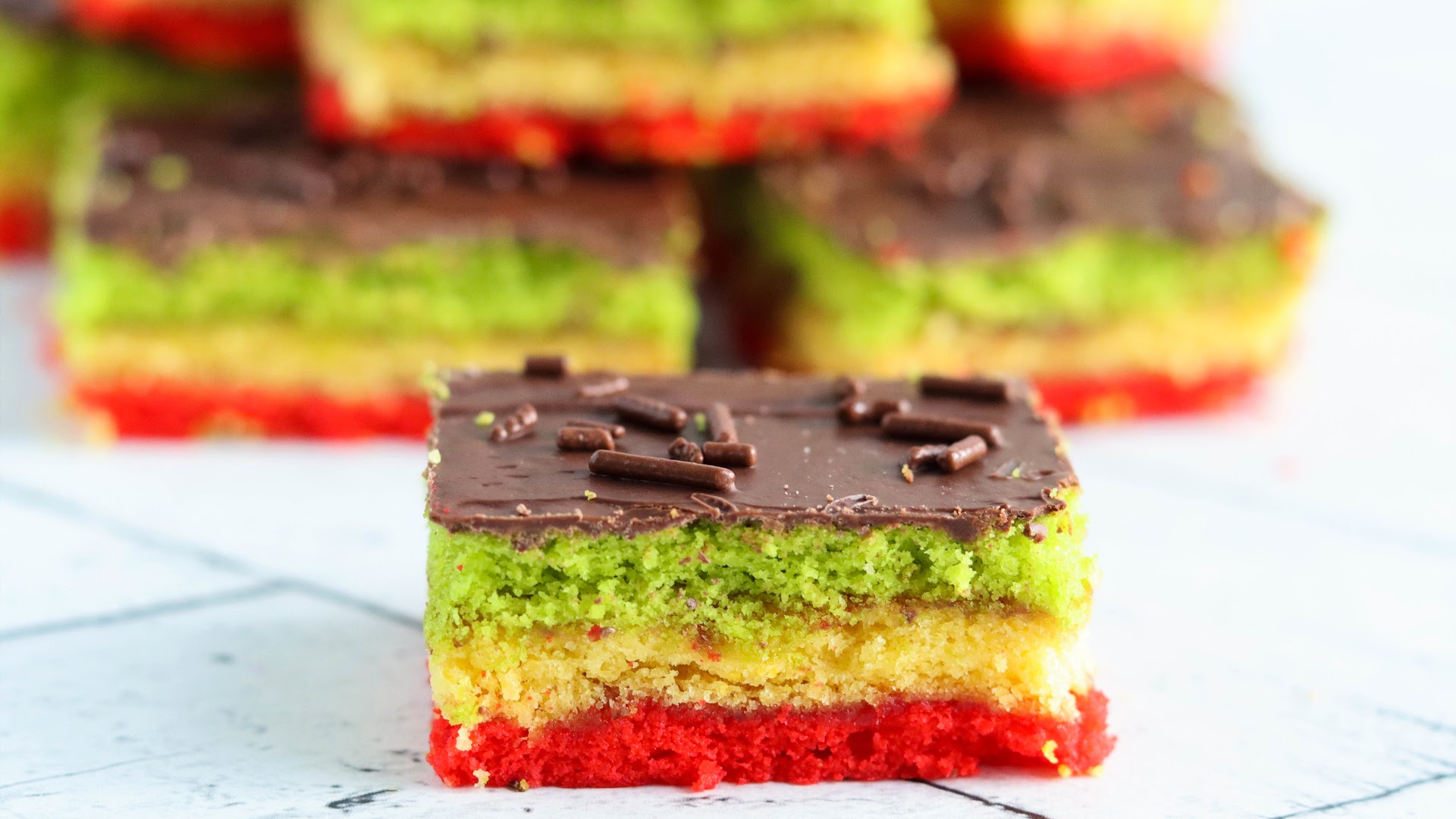 Rainbow Cookies Are Found At Italian Bakeries And With This Recipe, You ...