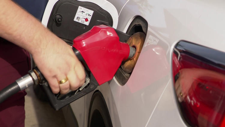 Gas prices drop another 21 cents in Michigan