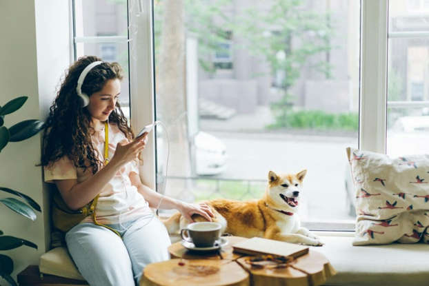 The 10 Best Personal Finance Podcasts to Listen To The 10 Best Personal Finance Podcasts to Listen To
