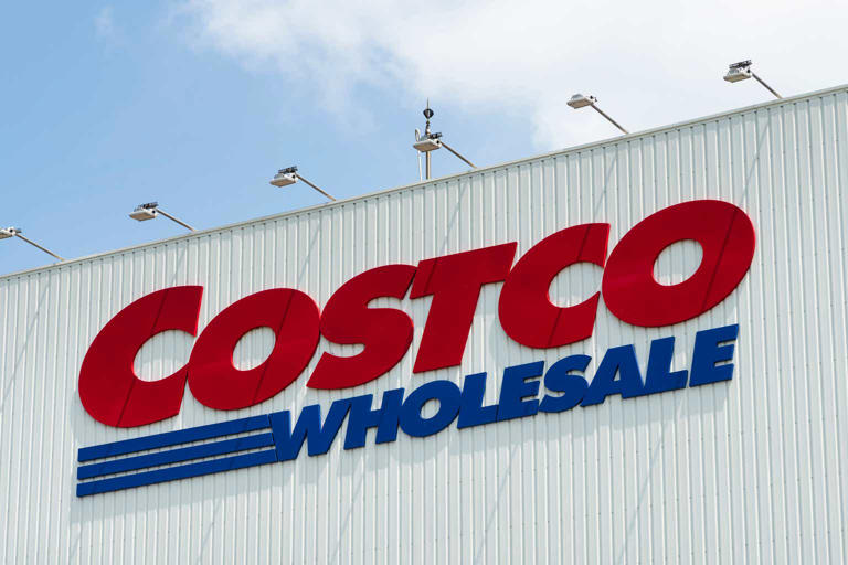 Costco tops comparable sales estimates as it continues to outpace ...
