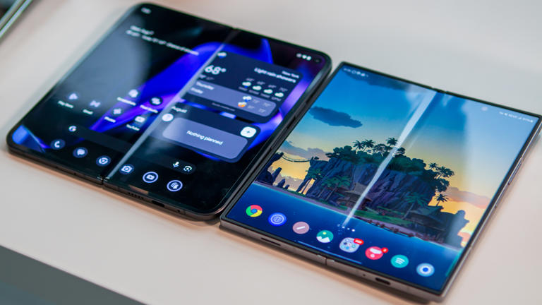 Samsung may already be preparing a wide-screen foldable to rival Apple ...