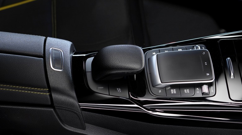 5 Things To Avoid When You're Driving A DCT To Make Your Transmission ...