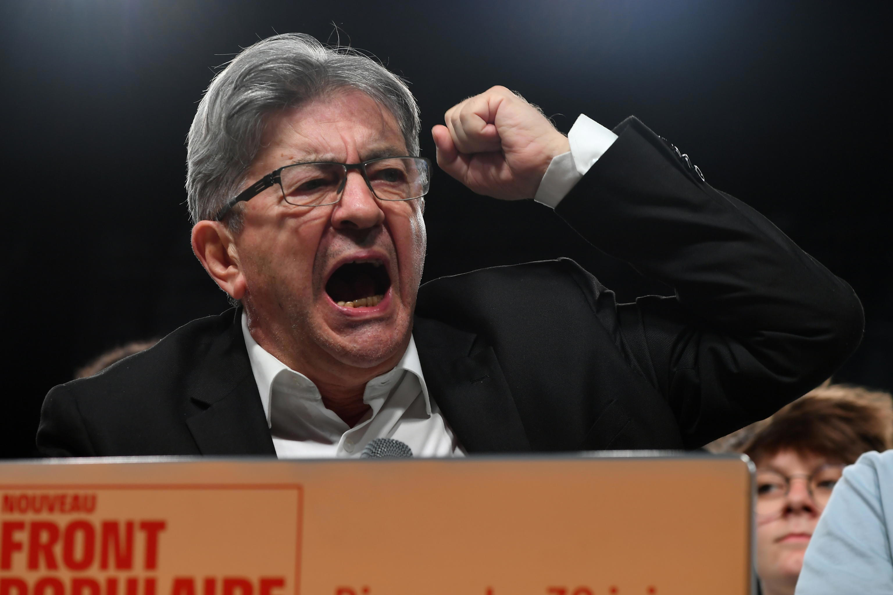 Partito Mélenchon conferma mozione destituzione Macron Partito Mélenchon conferma mozione destituzione Macron