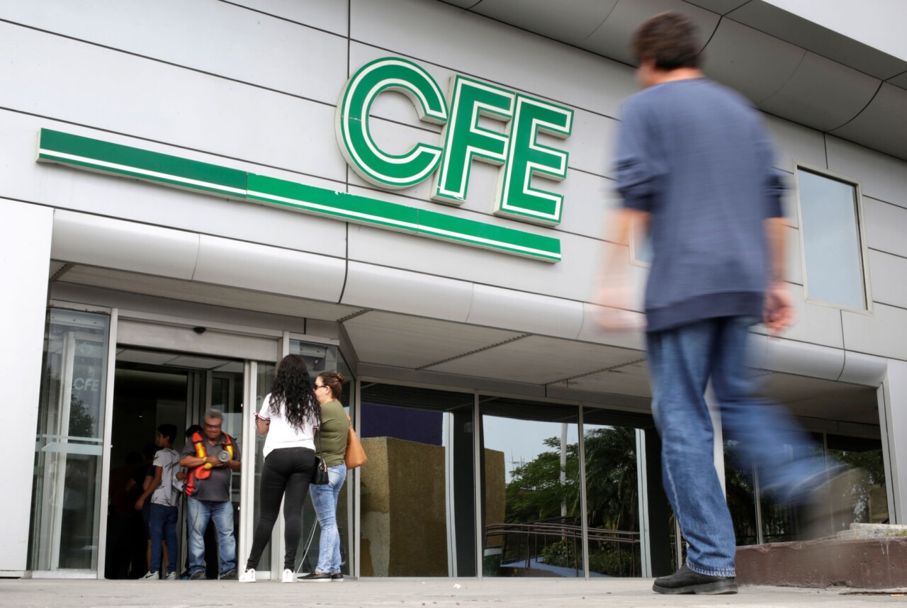 ¿Cómo hacer cambio de nombre de titular del recibo de CFE?