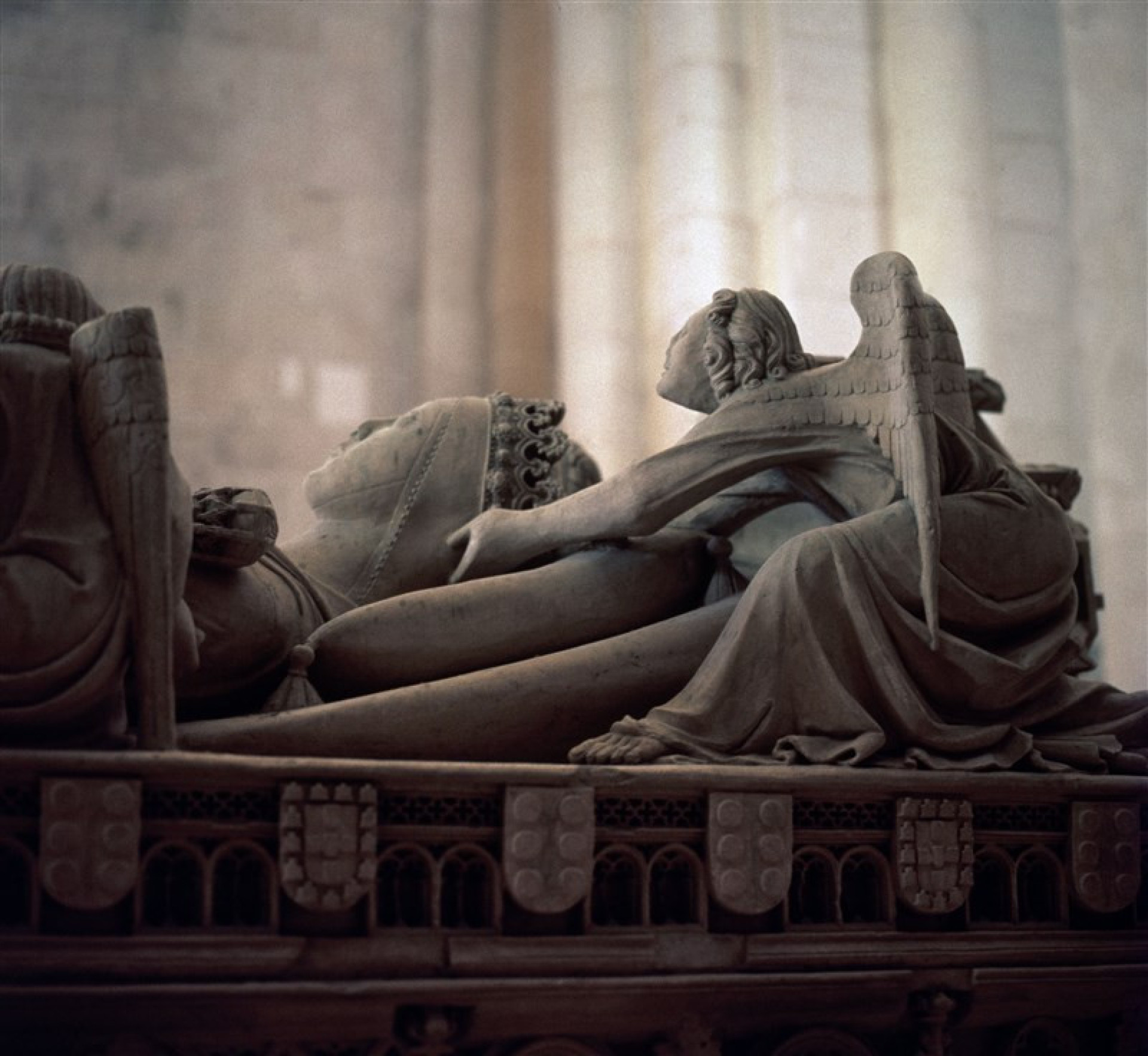 The tragic love story of a posthumous queen