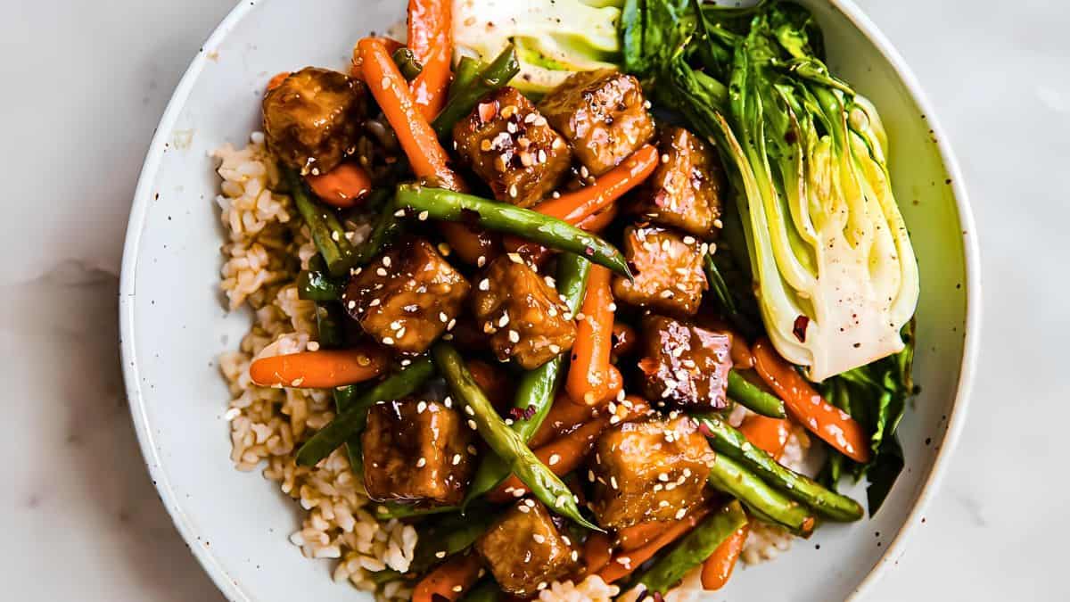 27 Stir Fry Dinner Recipes That Clean Plates Better Than Your Dishwasher