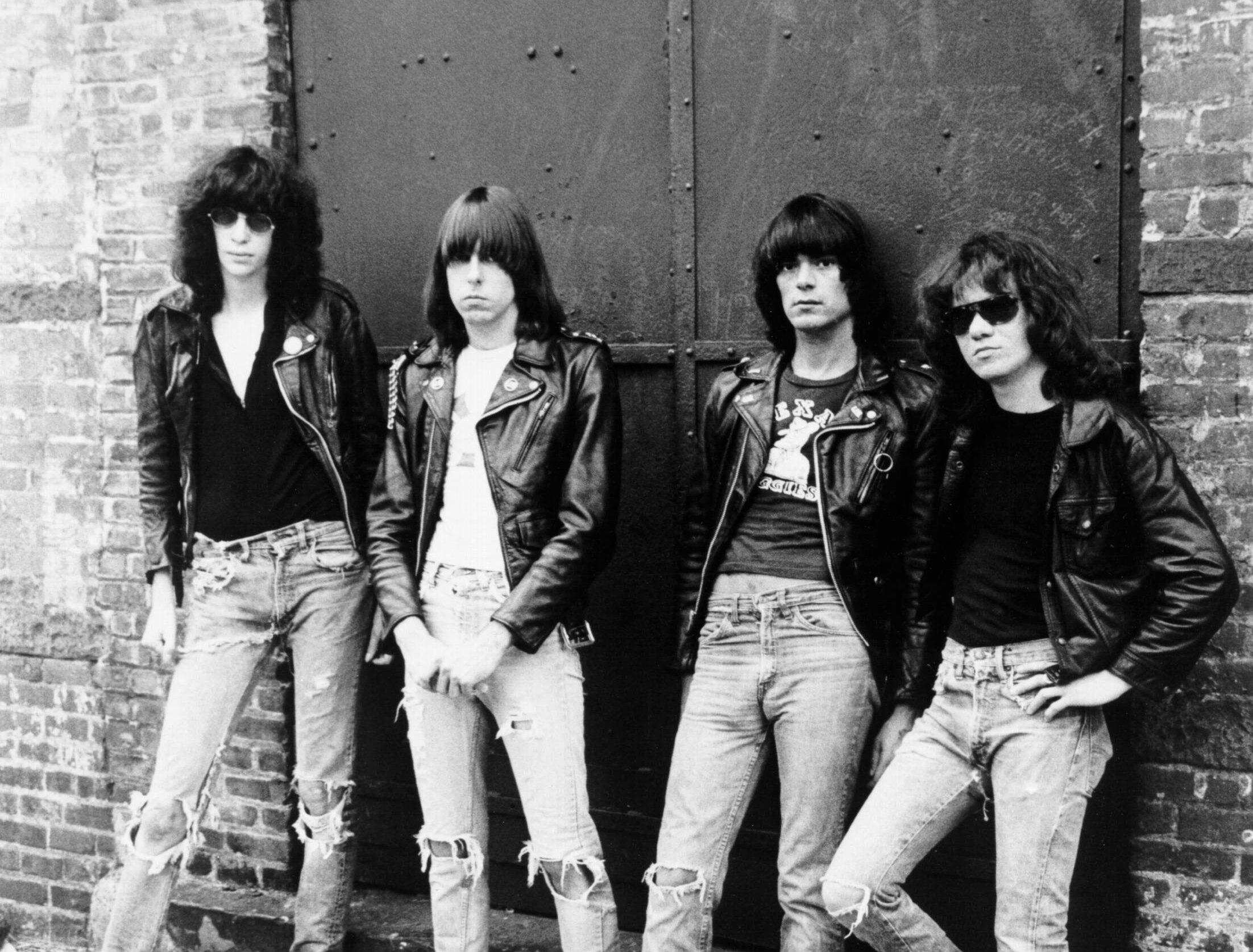 Die 100 besten Musiker aller Zeiten: The Ramones – Essay von Lenny Kaye