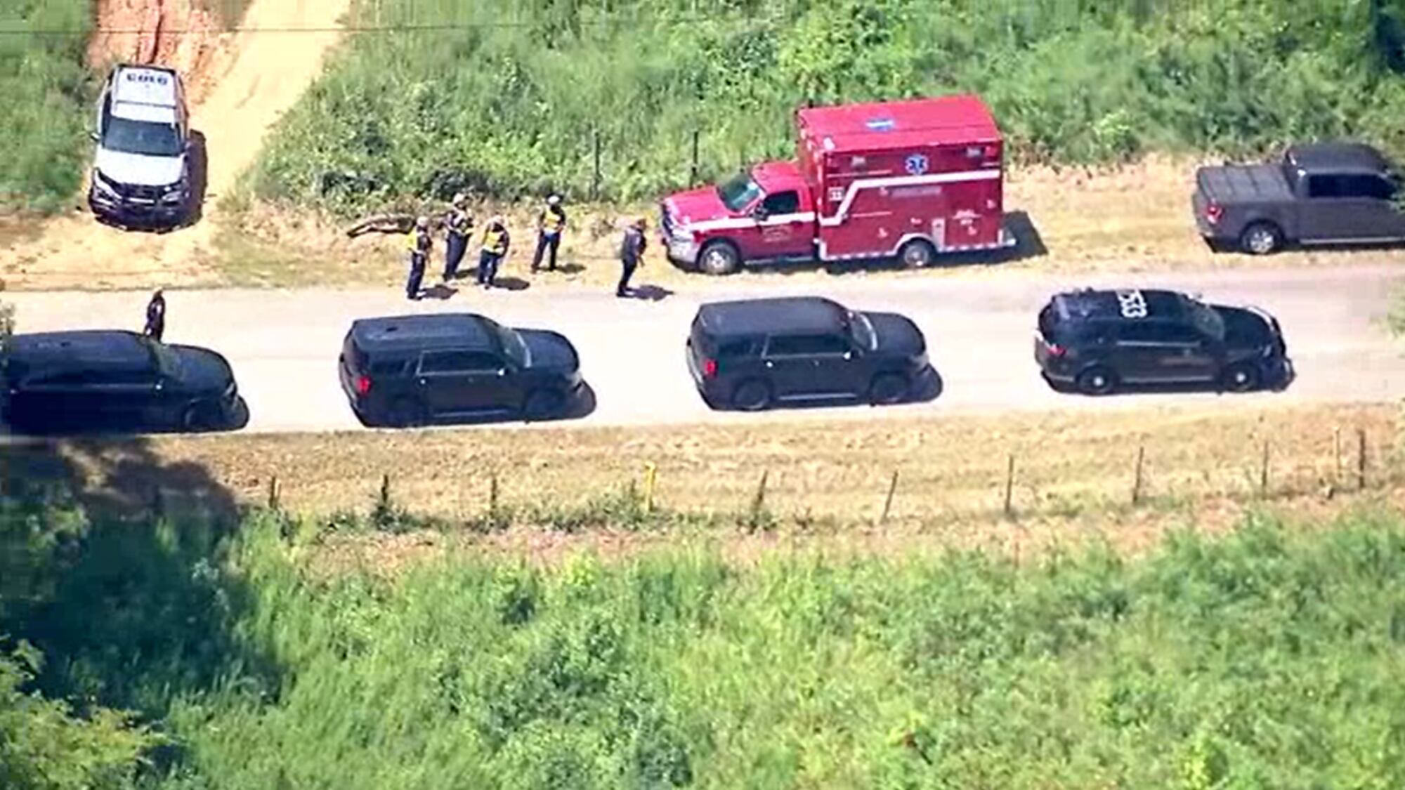 APD officer shot, suspect dead as US Marshals attempt to execute ... APD officer shot, suspect dead as US Marshals attempt to execute ...