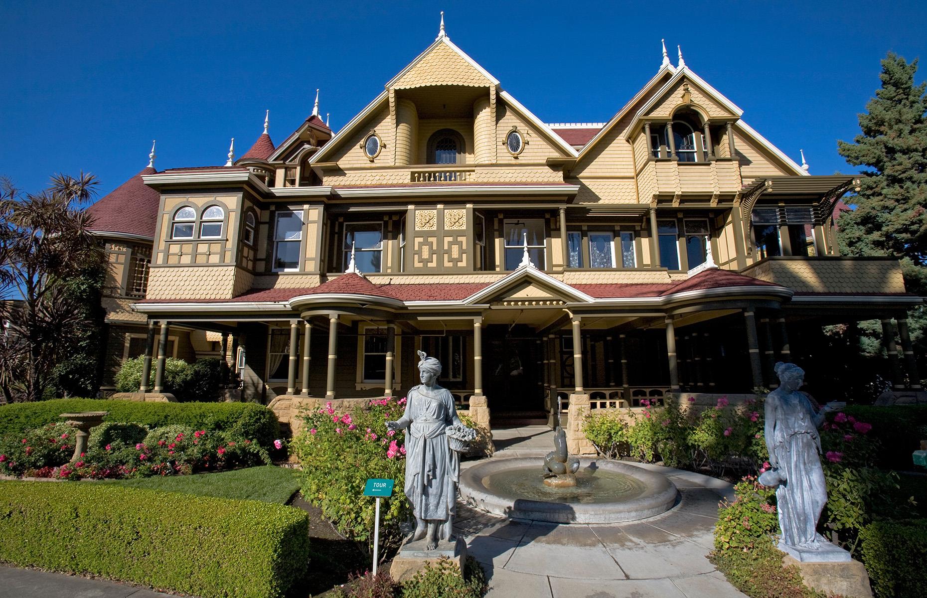 12 historic homes with secrets inside