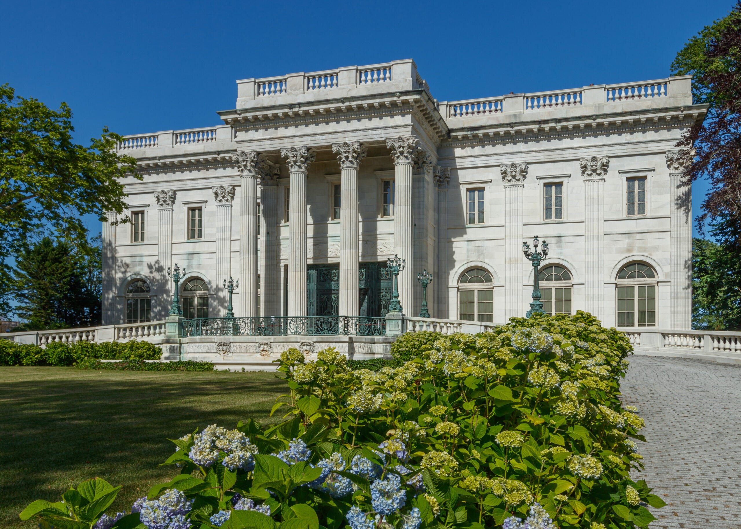 See inside Marble House, Alva Vanderbilt Belmont's 140,000-square-foot ...