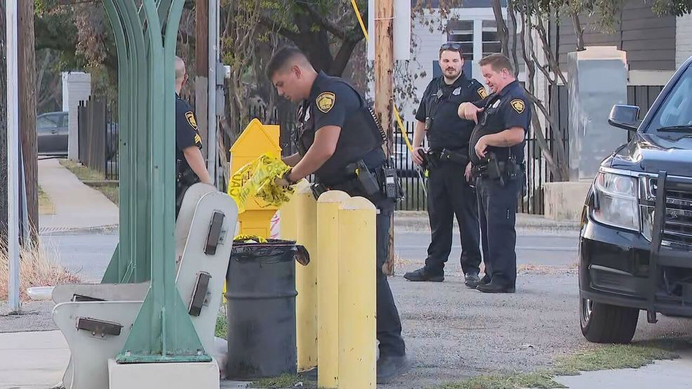 Three suspects at large after pregnant woman, one other shot outside ... Three suspects at large after pregnant woman, one other shot outside ...