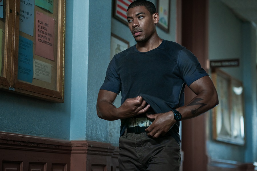 ‘The Jennifer Hudson Show’ Disables Comments Amid Aaron Pierre’s Fan ...