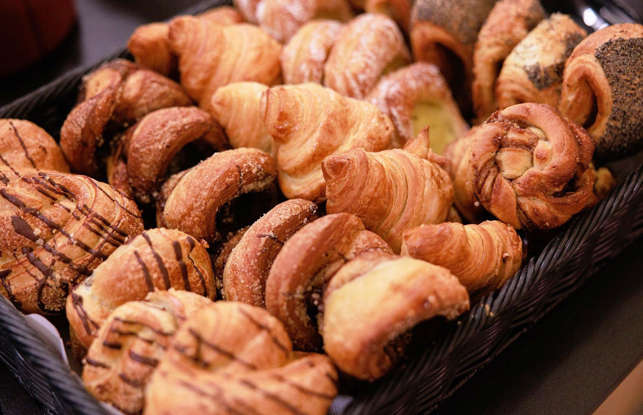 Explore the world's BEST hotel breakfasts around the world Explore the world's BEST hotel breakfasts around the world