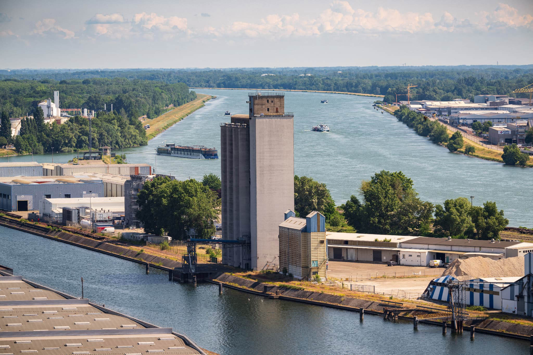 Port fluvial de Strasbourg: un nouveau terminal ferroviaire en projet Port fluvial de Strasbourg: un nouveau terminal ferroviaire en projet