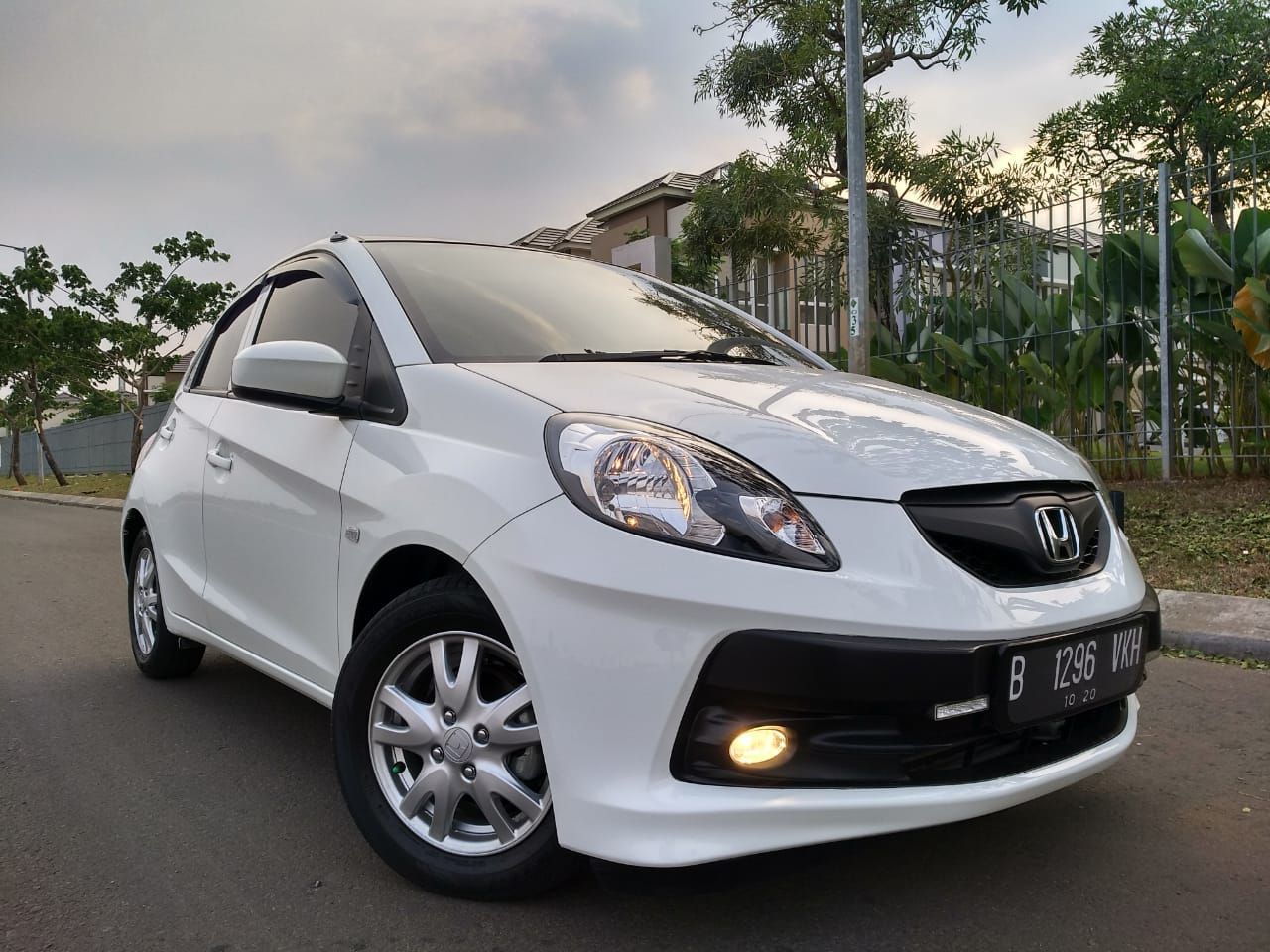 Perbandingan Honda Brio Tipe E dan Tipe S, Dari Fitur dan Speknya