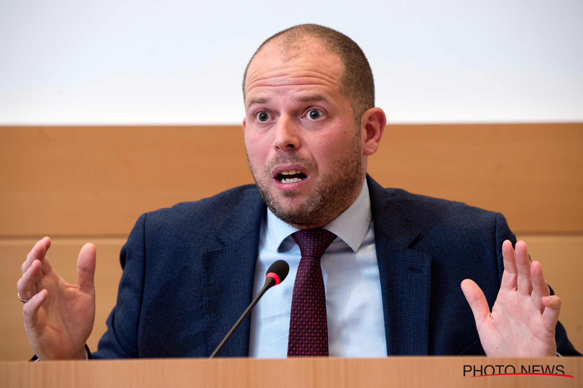 Theo Francken: "ik vind dat echt een schande!"