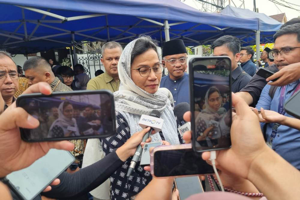 Faisal Basri Meninggal, Menkeu Sri Mulyani Menangis Tersedu Faisal Basri Meninggal, Menkeu Sri Mulyani Menangis Tersedu