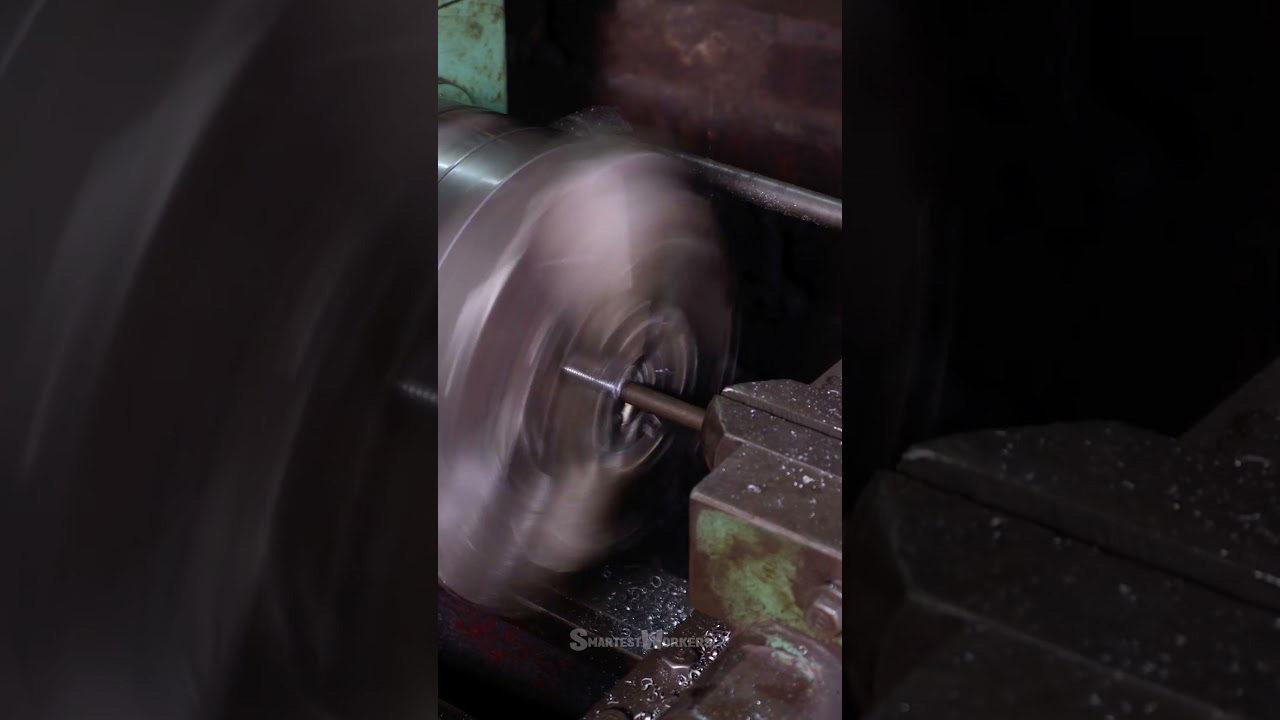 Transforming Iron Rods with Thread Cutting Machine Transforming Iron Rods with Thread Cutting Machine