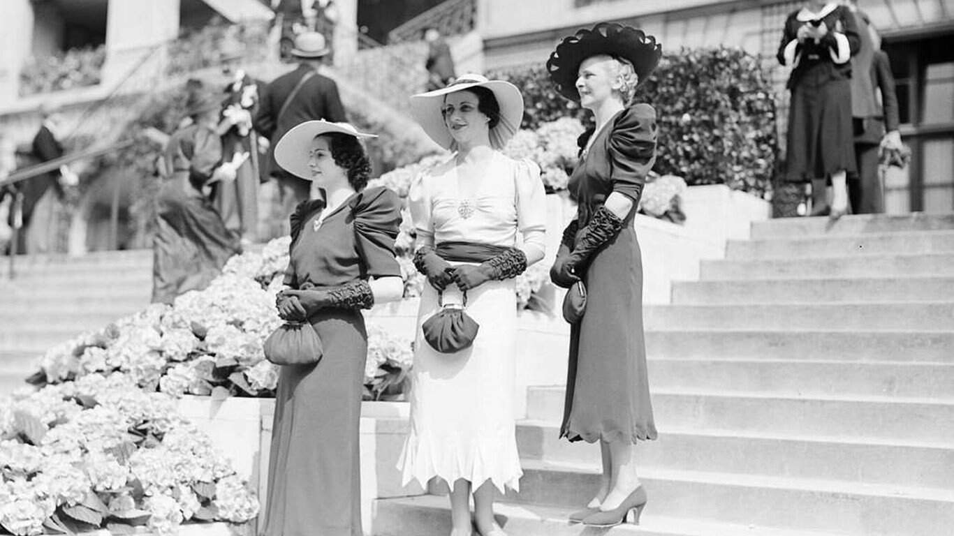 The Iconic Fashion of the 1930s Captured in Pictures