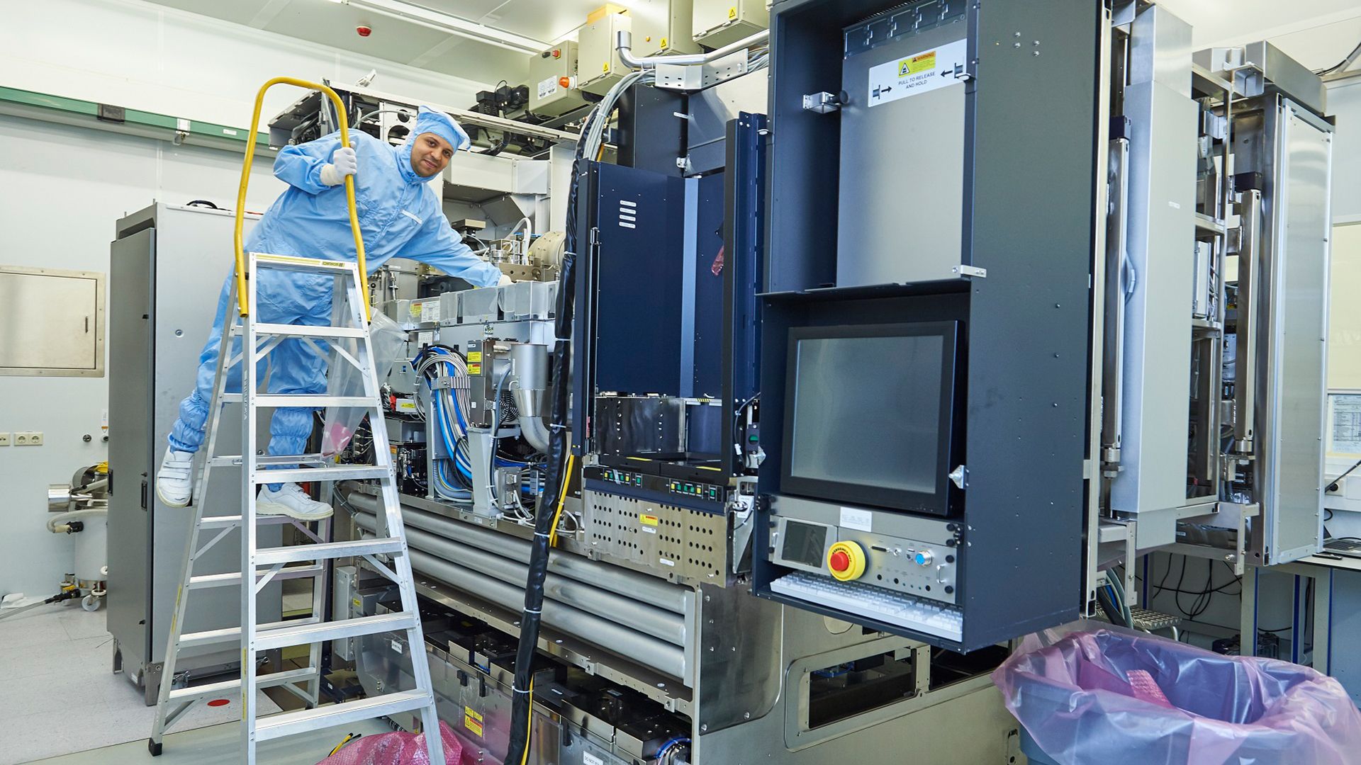 Chinese scientists create 'breakthrough' solid-state DUV laser light ...