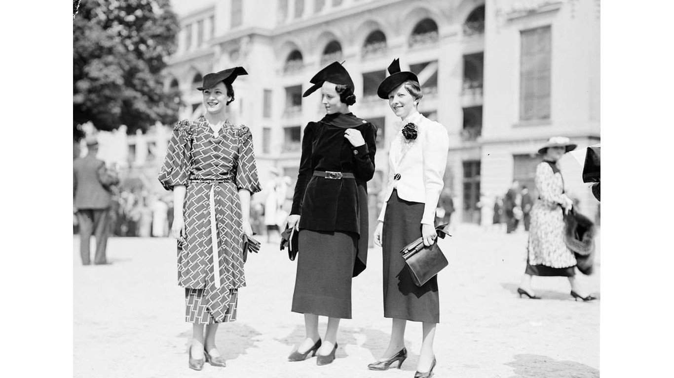 The Iconic Fashion of the 1930s Captured in Pictures