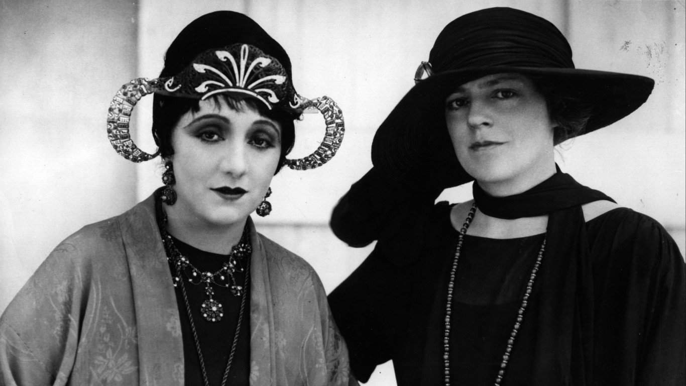 1930s Fashion That Defined an Era Captured in Stunning Images