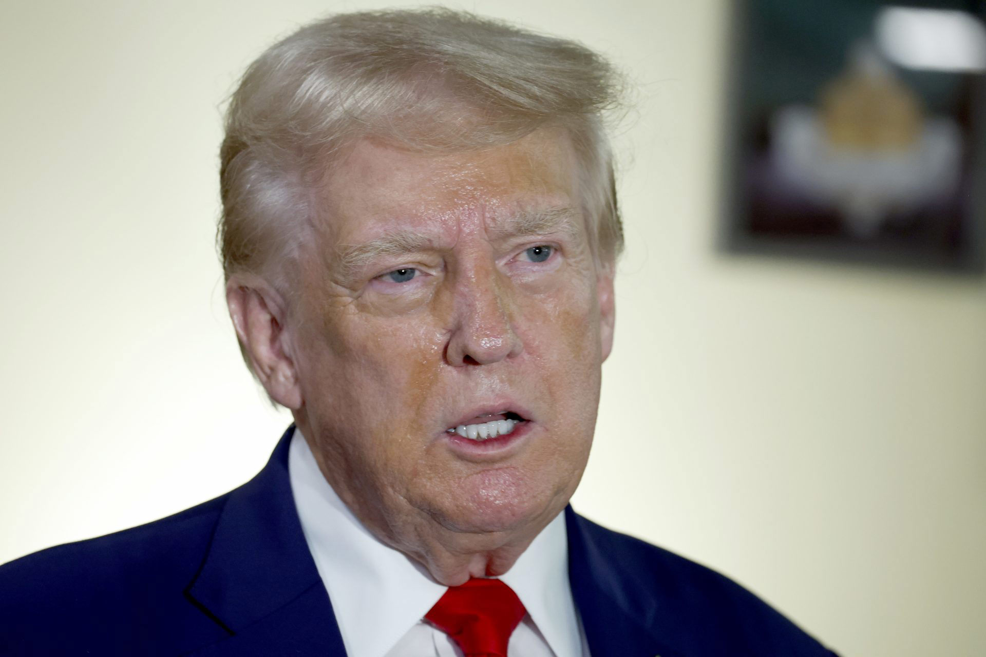 Trump dans le collimateur : voici comment le spot publicitaire de ... Trump dans le collimateur : voici comment le spot publicitaire de ...