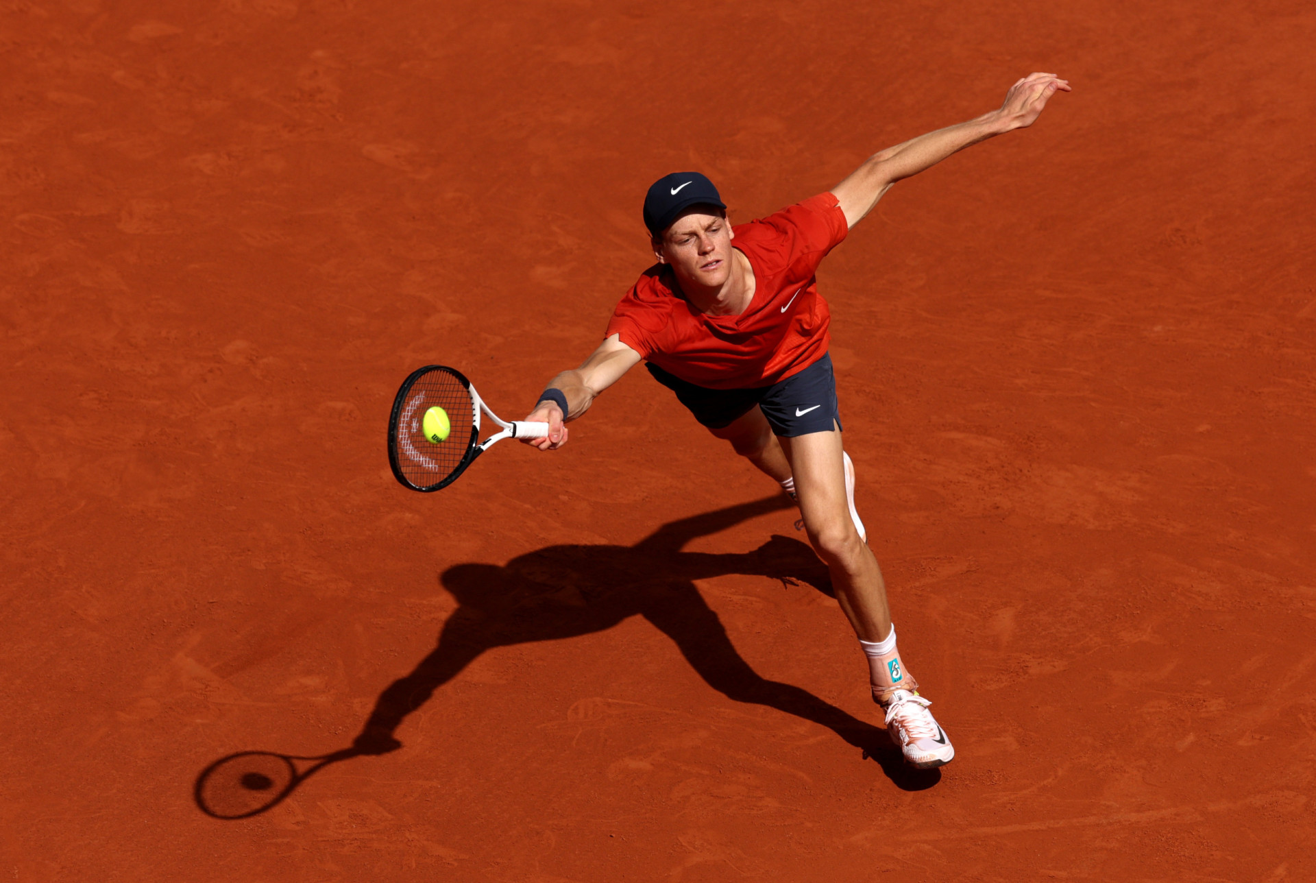 How does tennis scoring actually work?