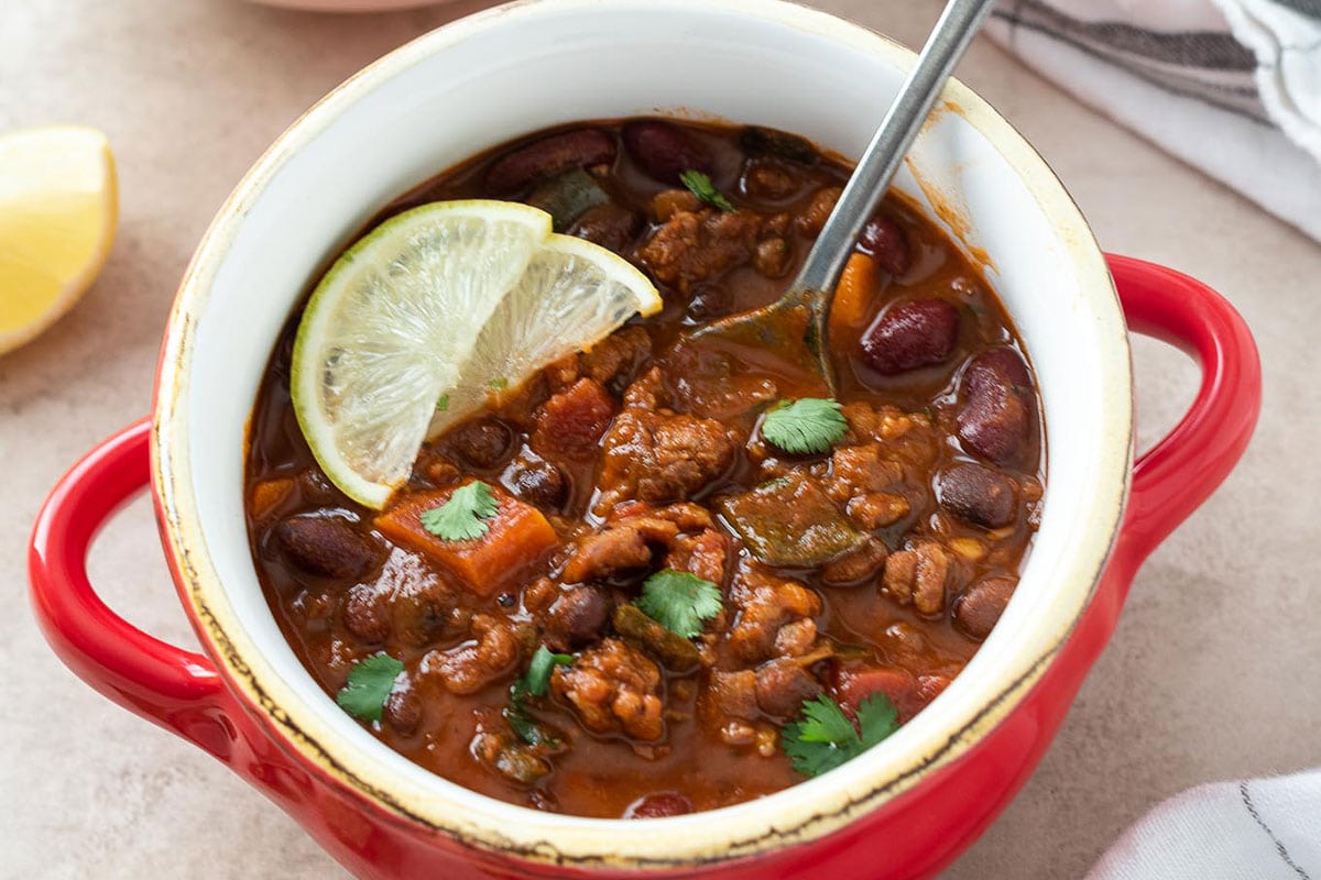 Spice Up Your Cooking with 15 Bold and Flavorful Homemade Chili Recipes